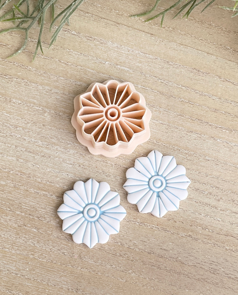 Narelle flower cutter – Clay By Design Aus