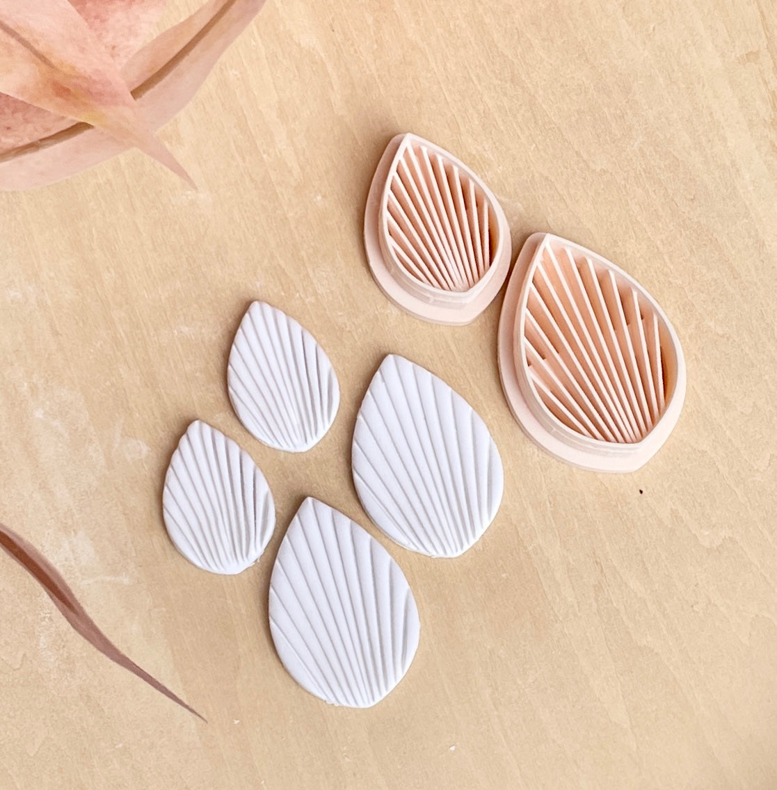 Lined leaf shape cutter – Clay By Design Aus